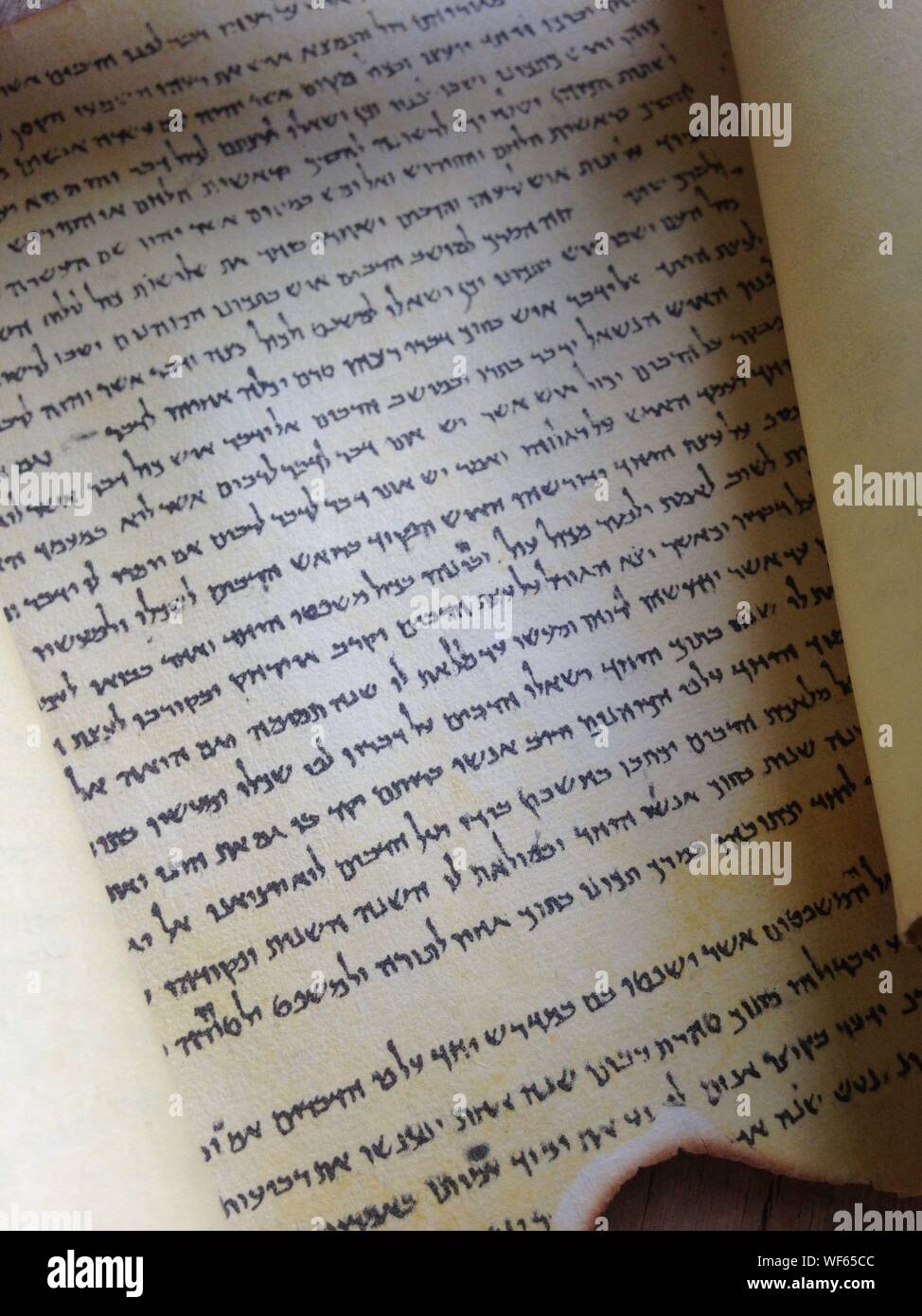 Ancient hebrew text hi-res stock photography and images - Alamy