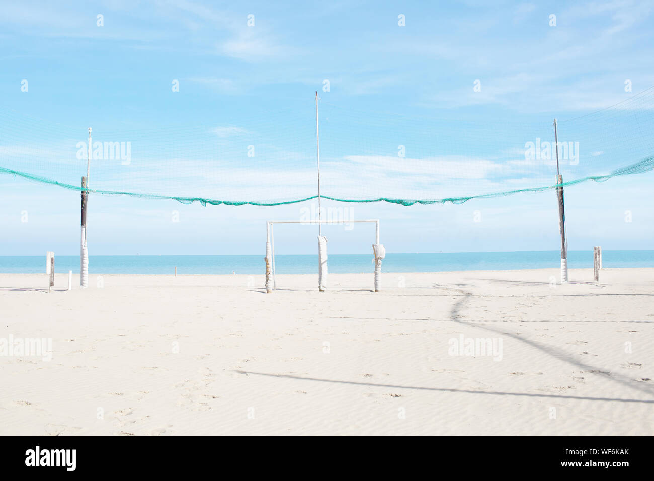 Sand soccer hi-res stock photography and images - Alamy