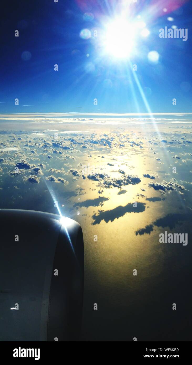 Commercial aircraft scenic hi-res stock photography and images - Alamy