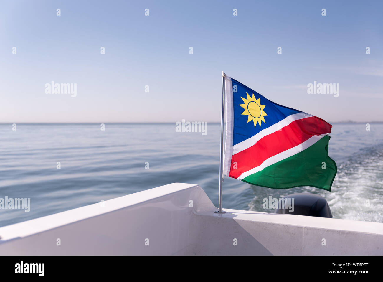 Ocean waving hi-res stock photography and images - Alamy