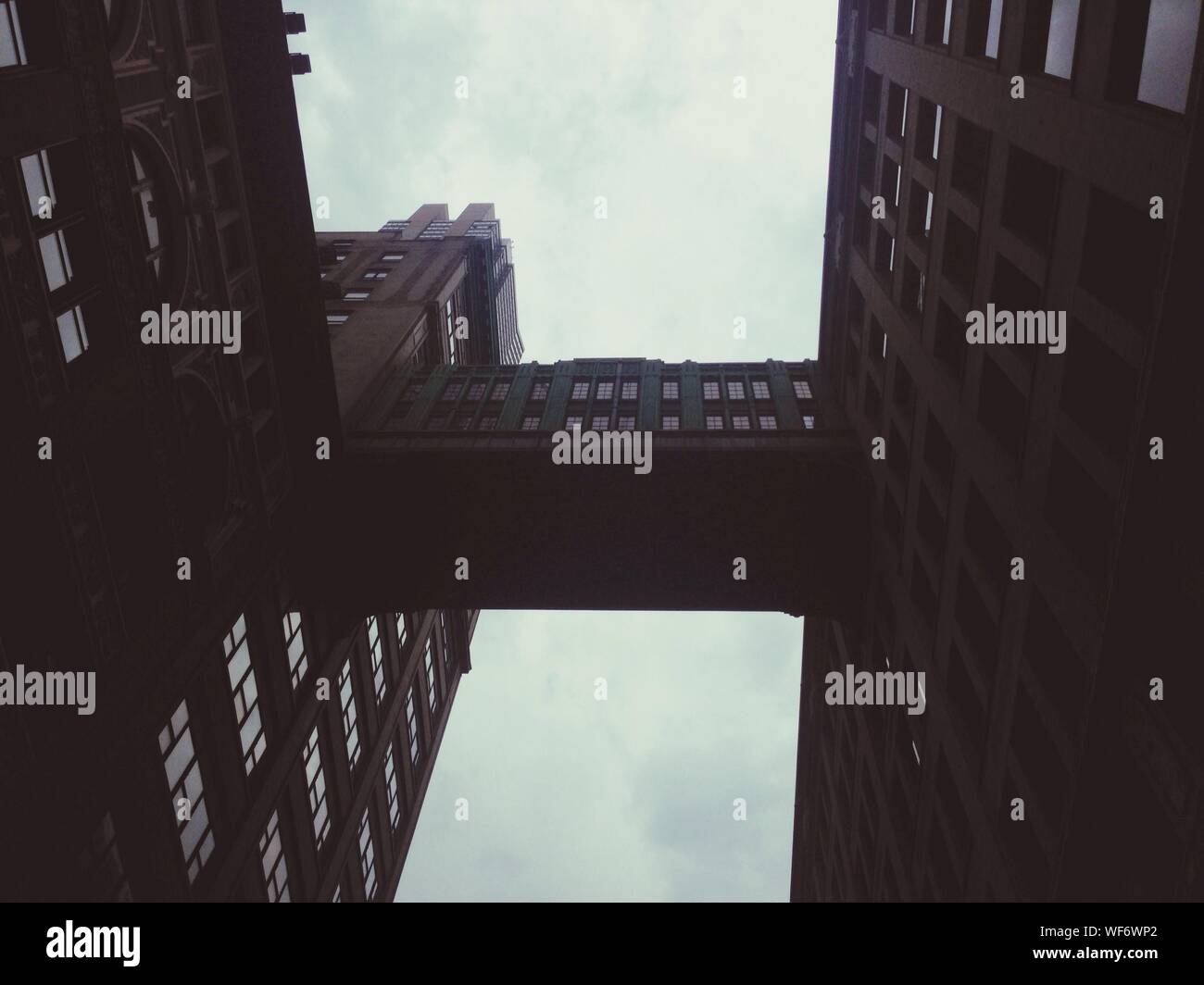 Bridge two hi-res stock photography and images - Alamy