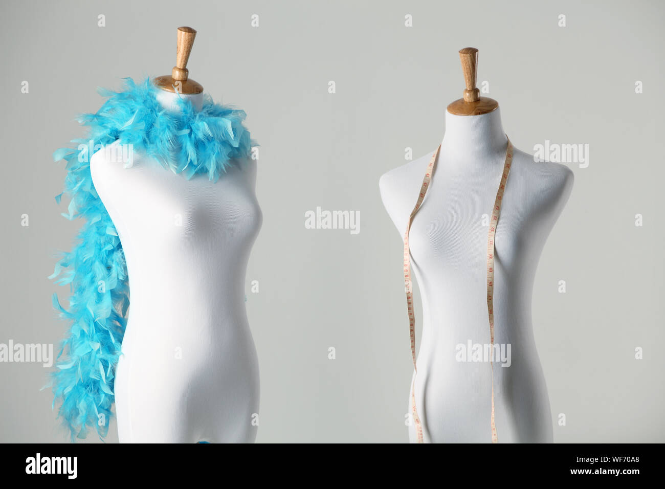 Designer store mannequins hi-res stock photography and images - Alamy