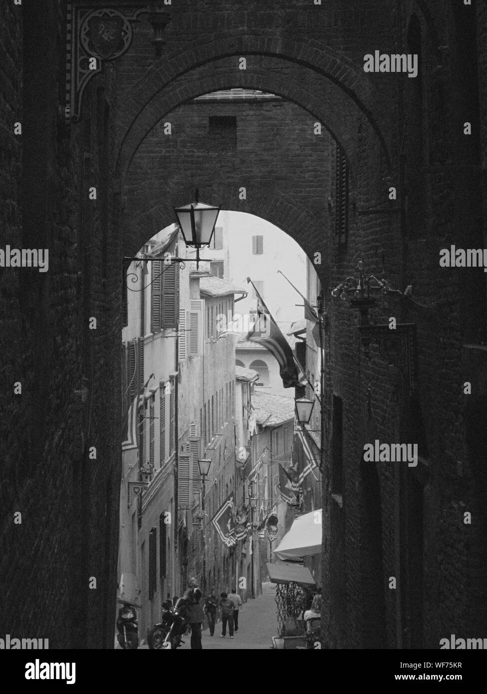 Alley angle hi-res stock photography and images - Alamy