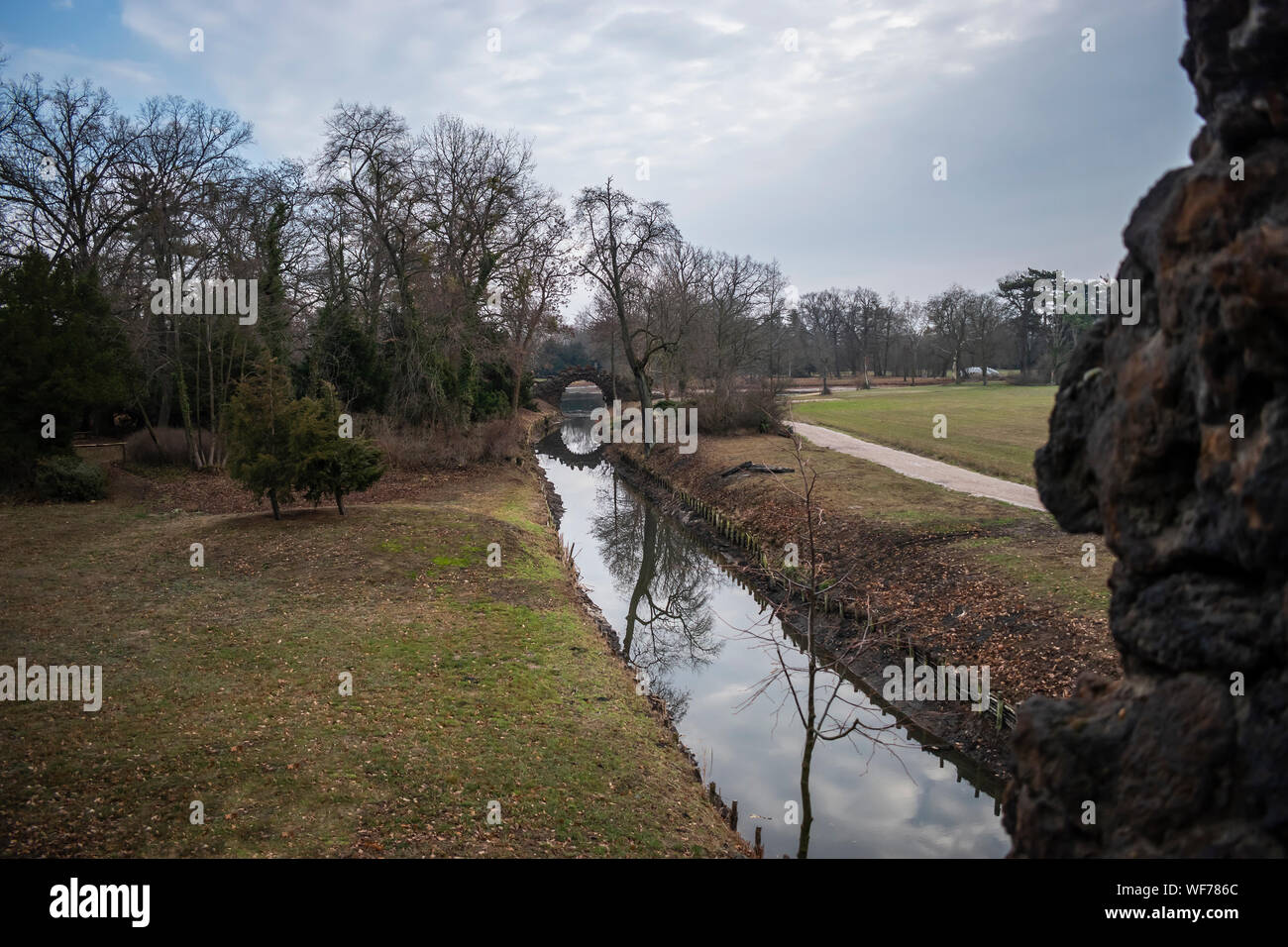 The Gary Bridge ( Graue Brucke) of Worlitzer Park, Germany Stock Photo ...
