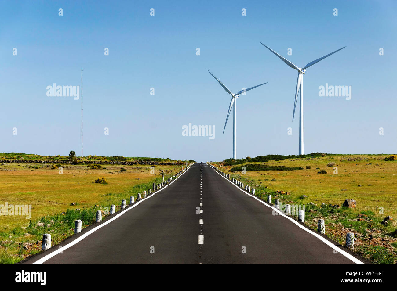 Land and wind turbines hi-res stock photography and images - Alamy