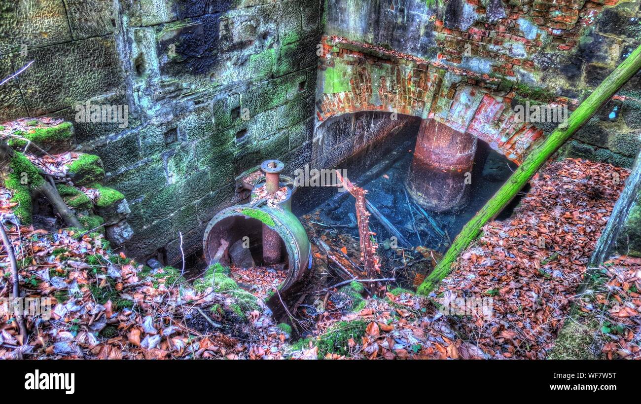 Old canal hi-res stock photography and images - Alamy