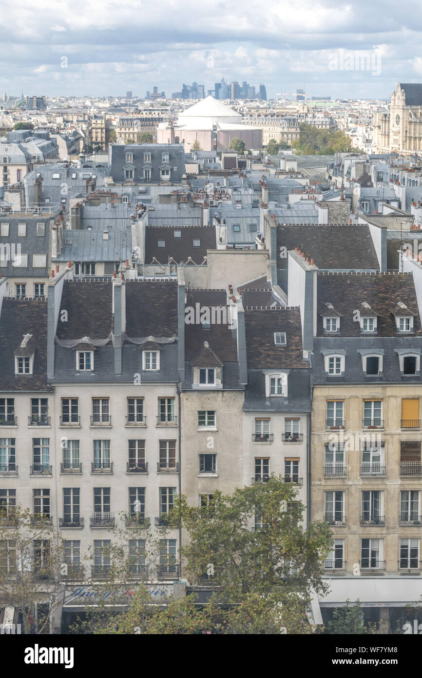 Modern house exterior french windows hi-res stock photography and ...
