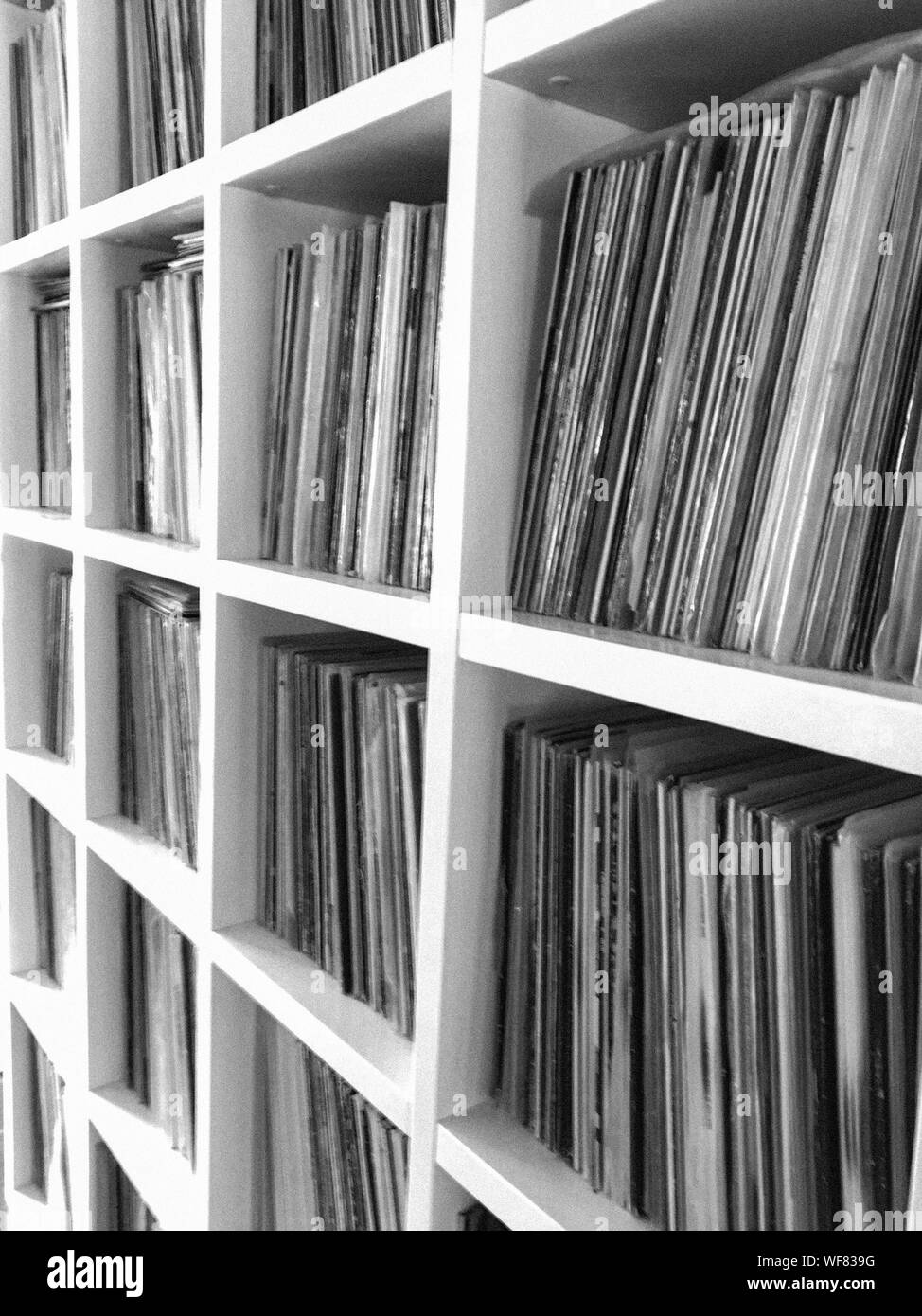 Record shelves hi-res stock photography and images - Alamy
