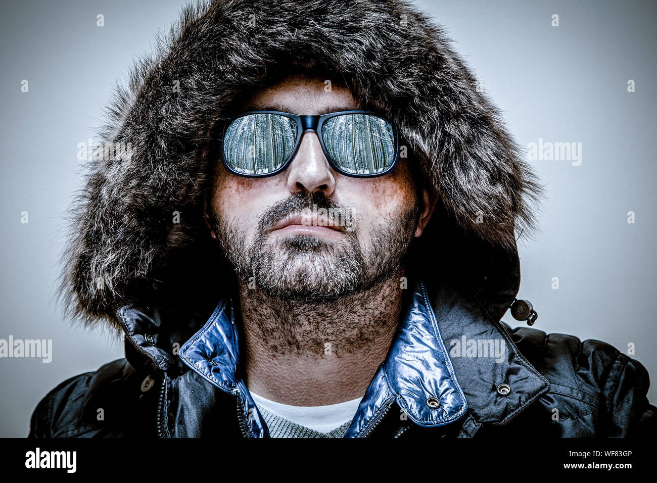 Man Wearing Fur Coat High Resolution Stock Photography and Images - Alamy