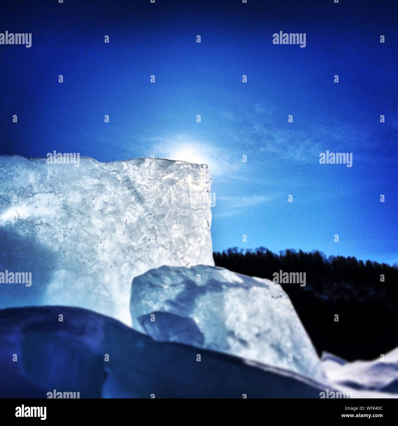 Snow rocks hi-res stock photography and images - Alamy