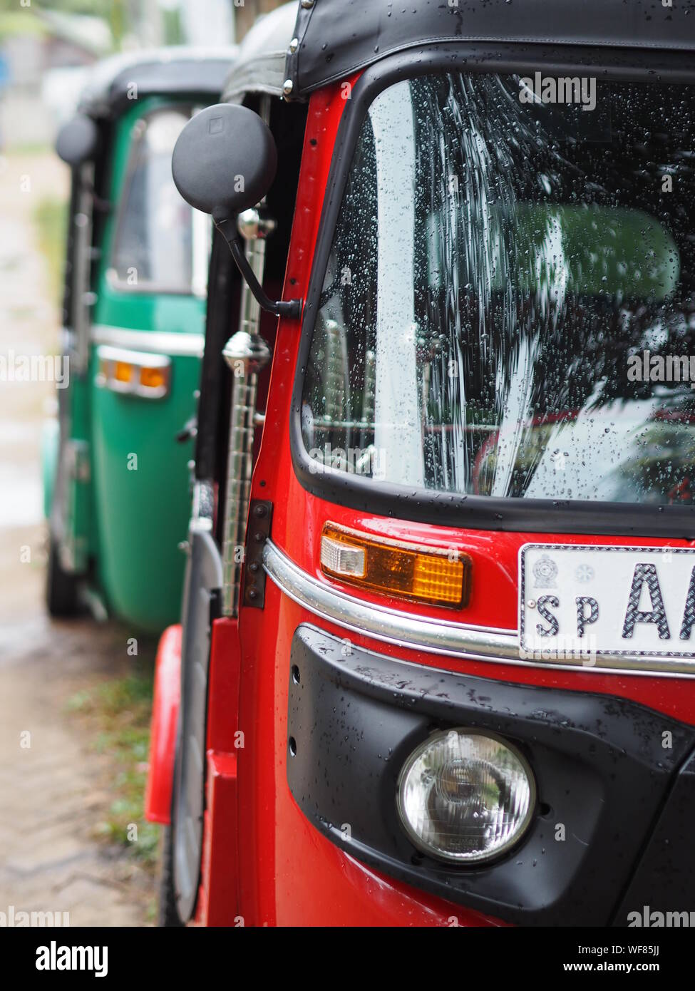 Parked rickshaws hi-res stock photography and images - Alamy
