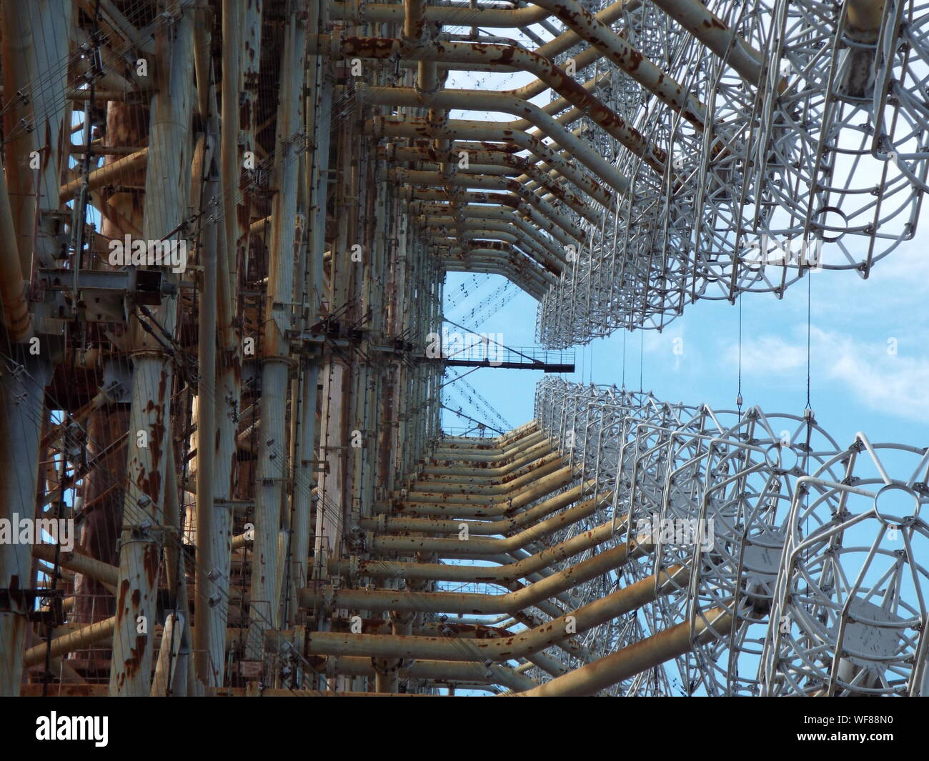 Duga radar hi-res stock photography and images - Alamy