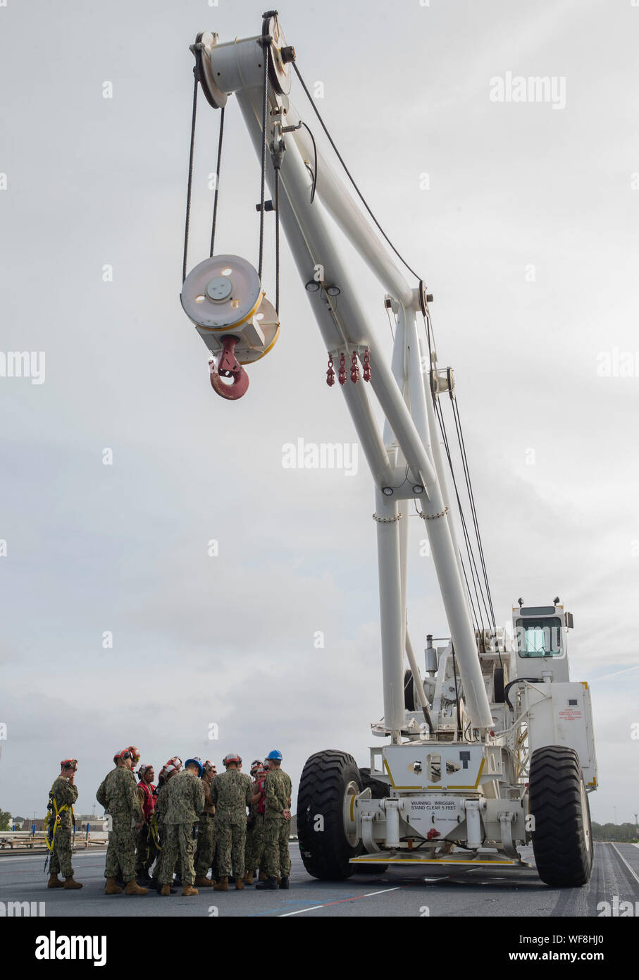 Tilly crash crane hi-res stock photography and images - Alamy