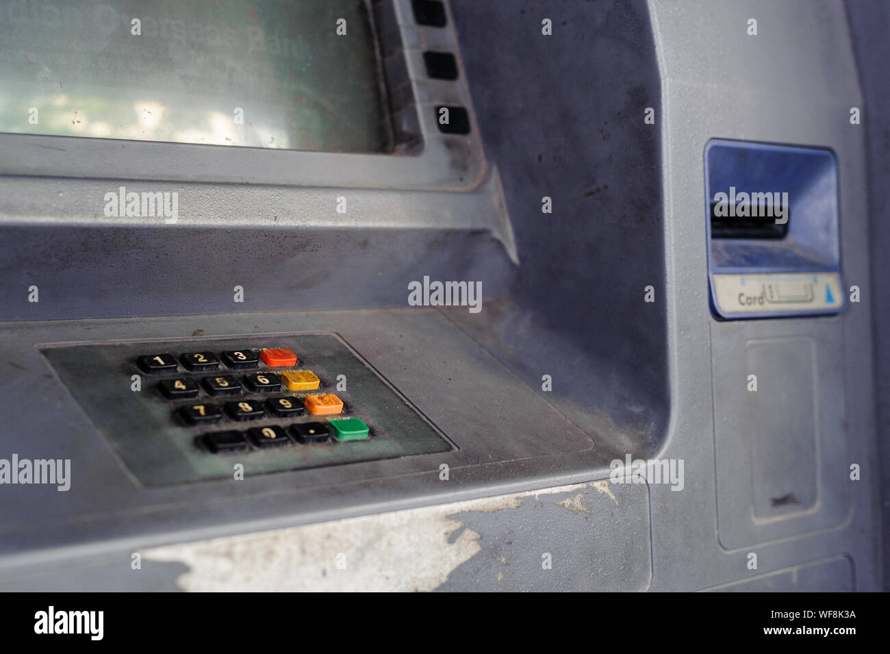 Atm screen out of service hi-res stock photography and images - Alamy