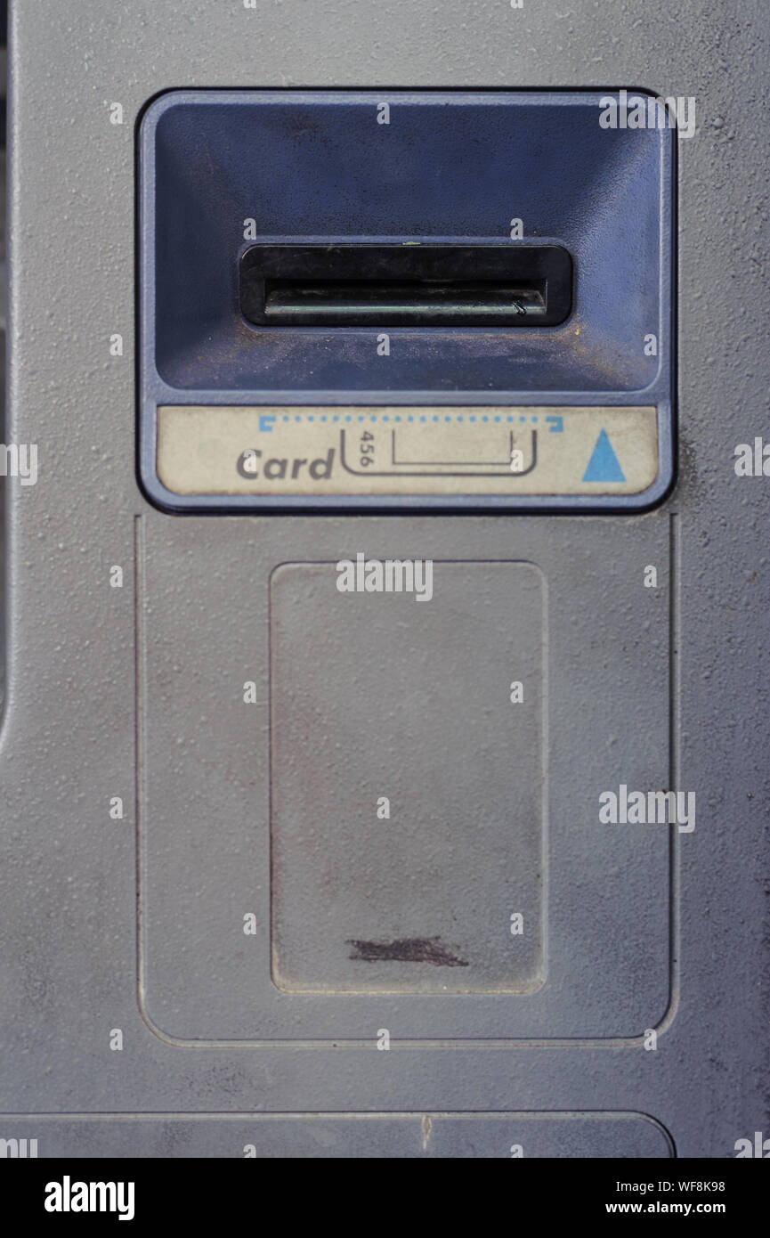 Abandoned atm hi-res stock photography and images - Alamy