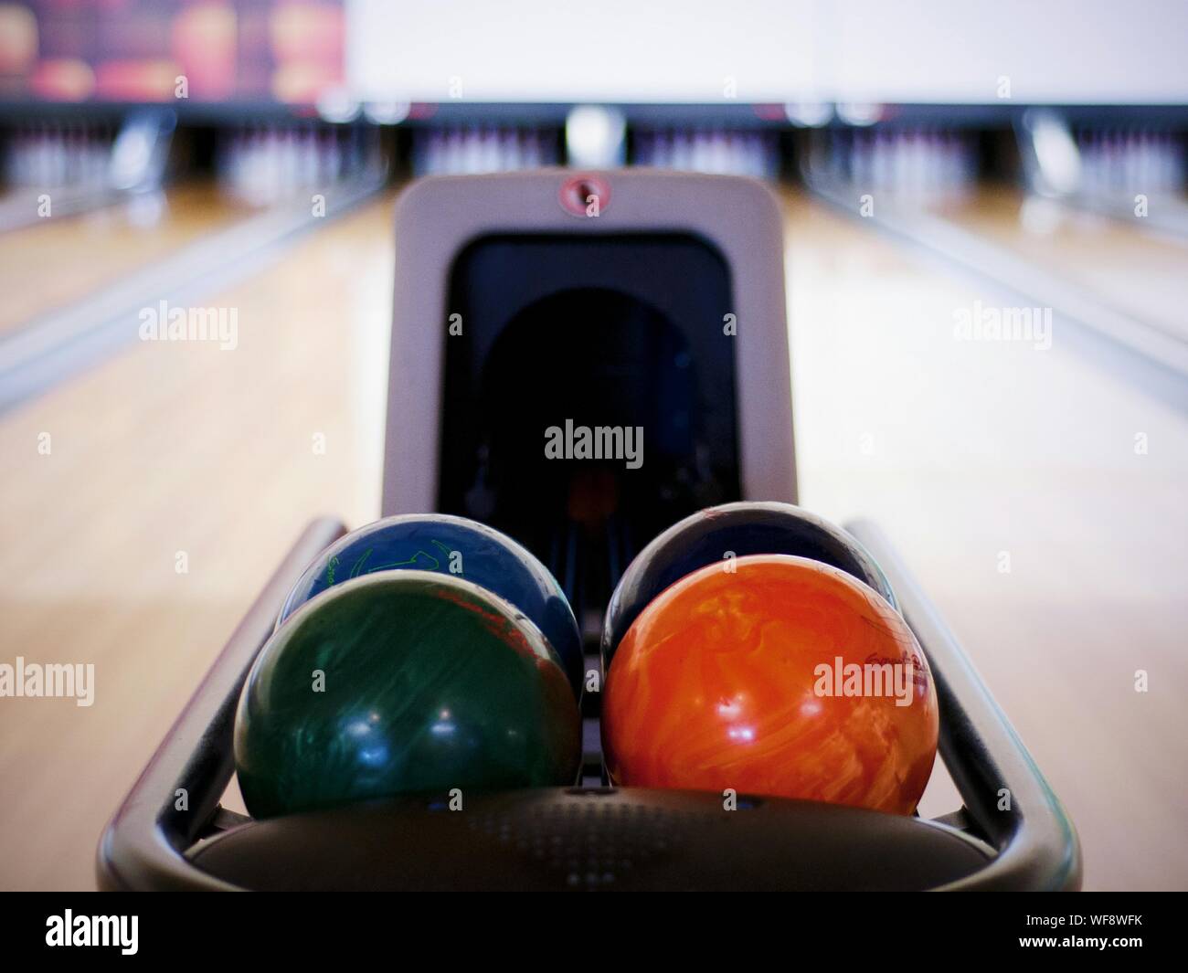 Ten pin bowling hi-res stock photography and images - Alamy