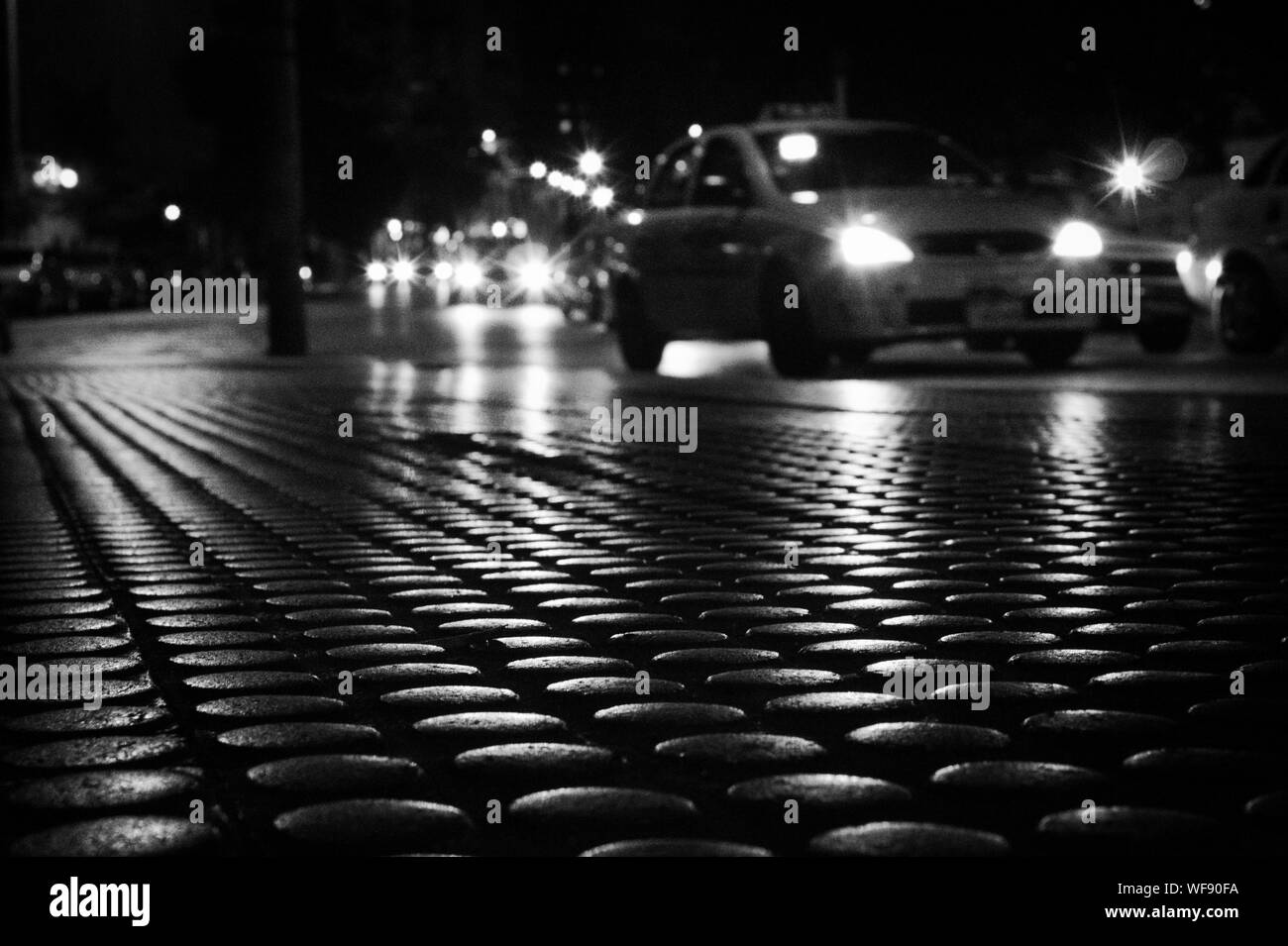 Night moving cars hi-res stock photography and images - Alamy