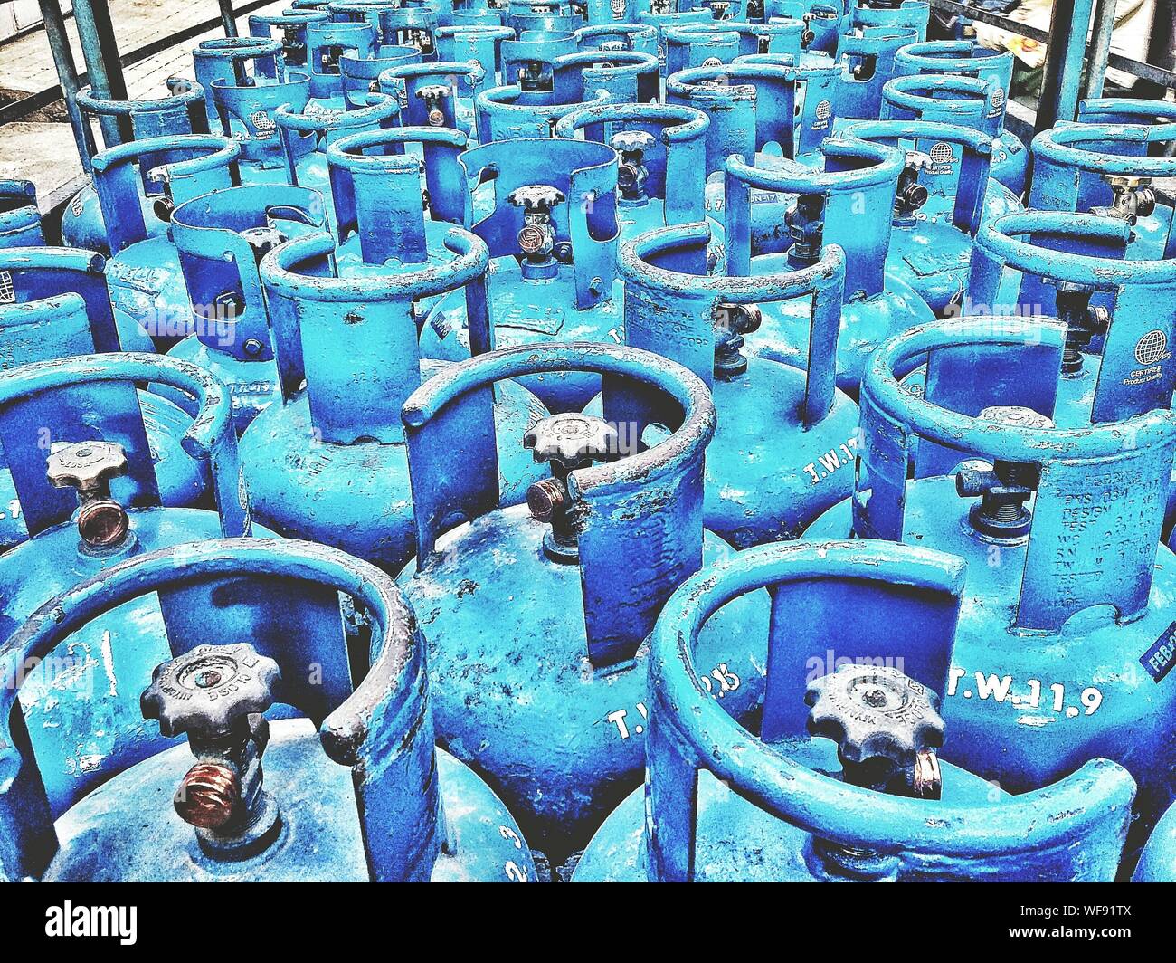 Gas storage cylinders hi-res stock photography and images - Alamy