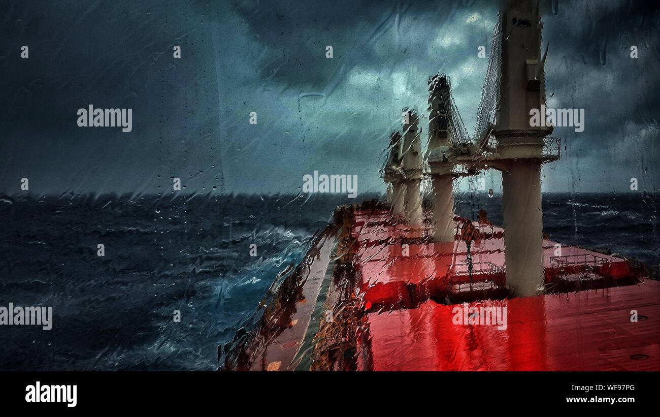 Ship storm wave hi-res stock photography and images - Alamy