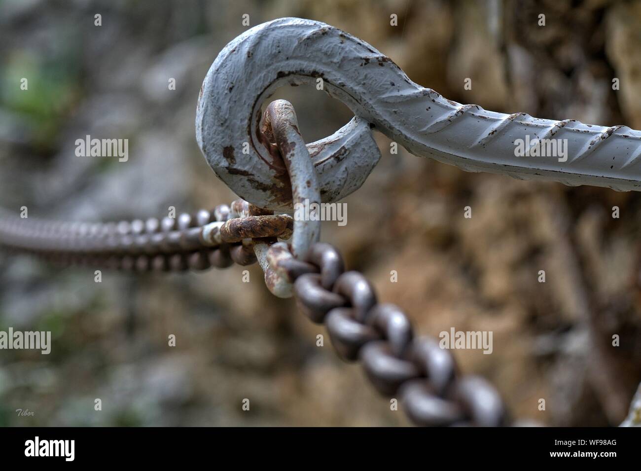 Metal chain and hook hi-res stock photography and images - Alamy