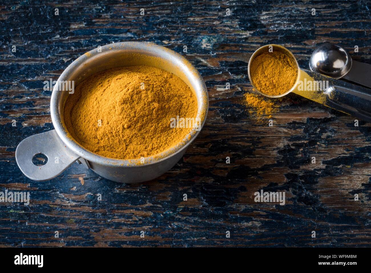People eating curry hi-res stock photography and images - Alamy