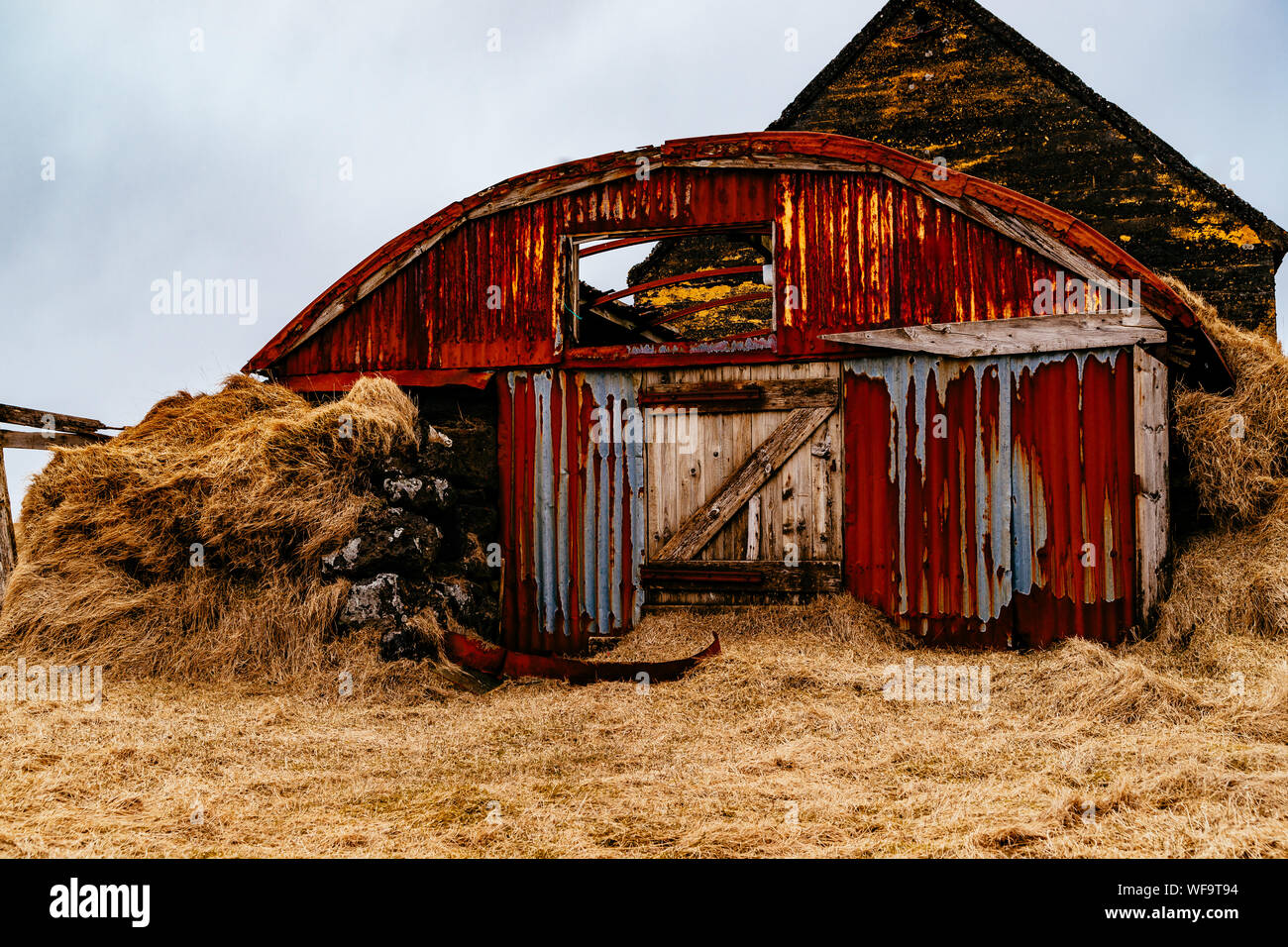 Broken house hi-res stock photography and images - Alamy
