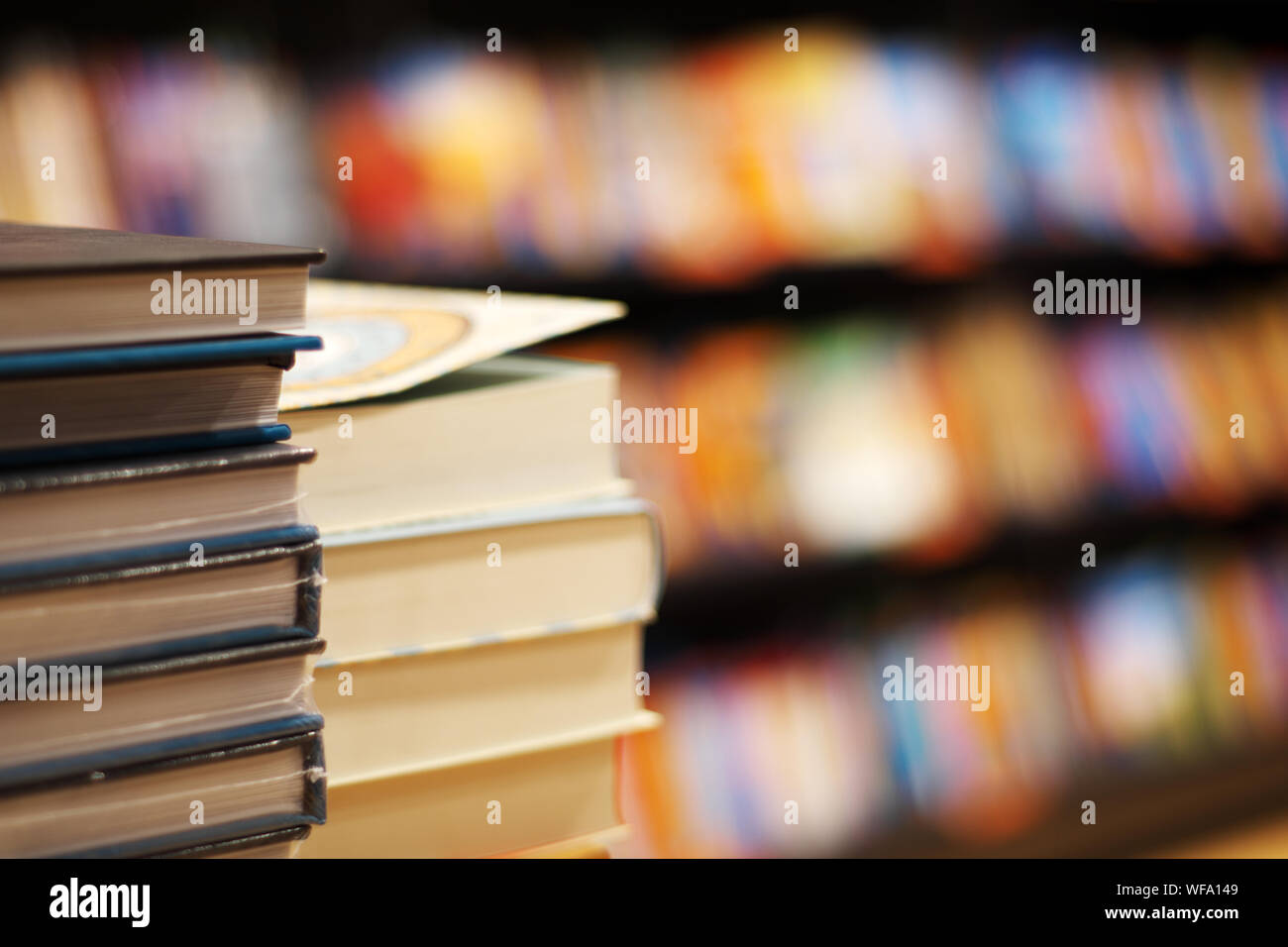 Books bookshelf small to large hi-res stock photography and images - Alamy