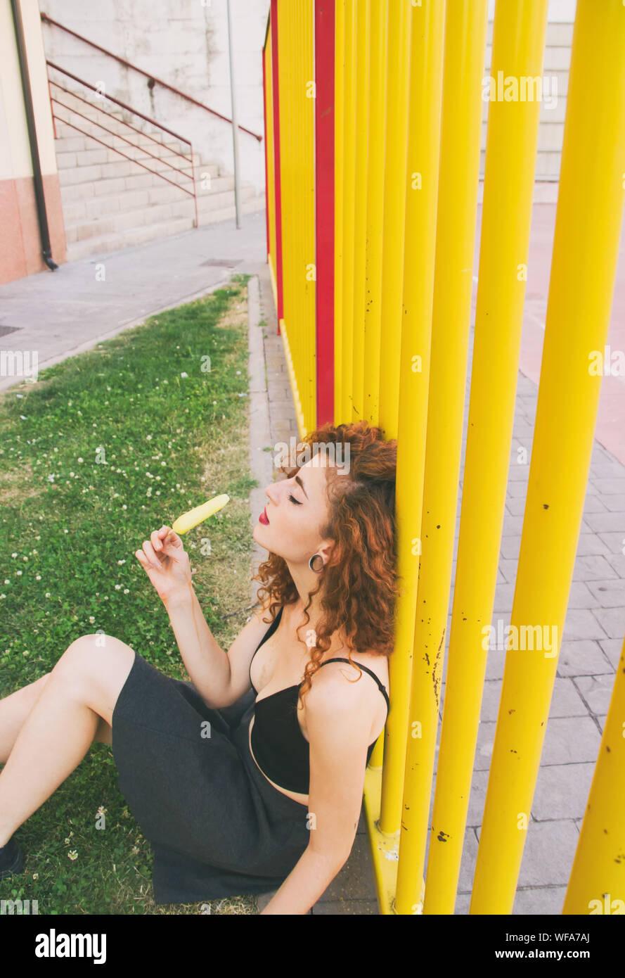 Person outdoors popsicle hi-res stock photography and images - Alamy