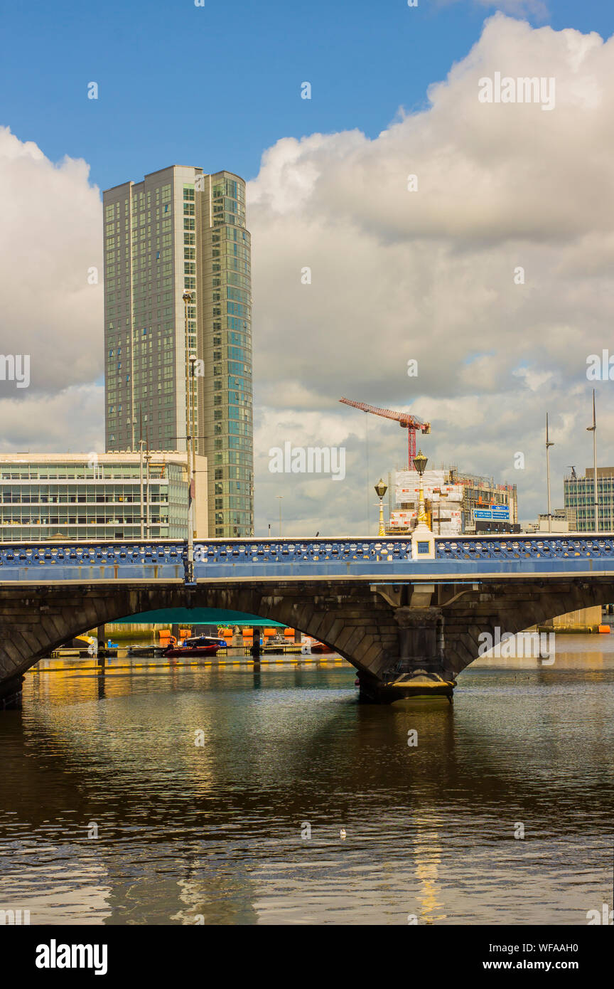 Contemporary belfast architecture hi-res stock photography and images ...