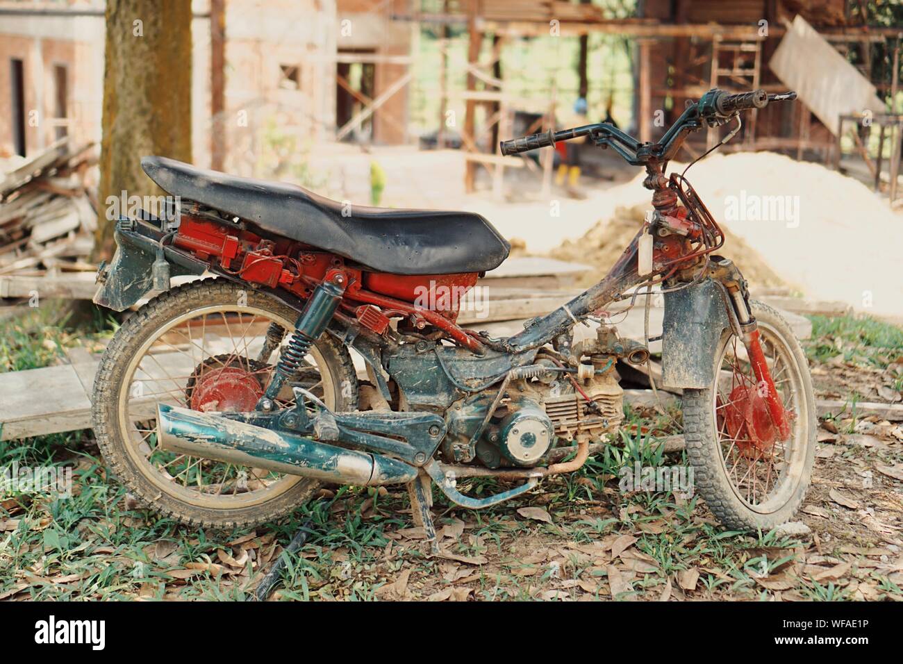Damaged motorcycle hi-res stock photography and images - Alamy