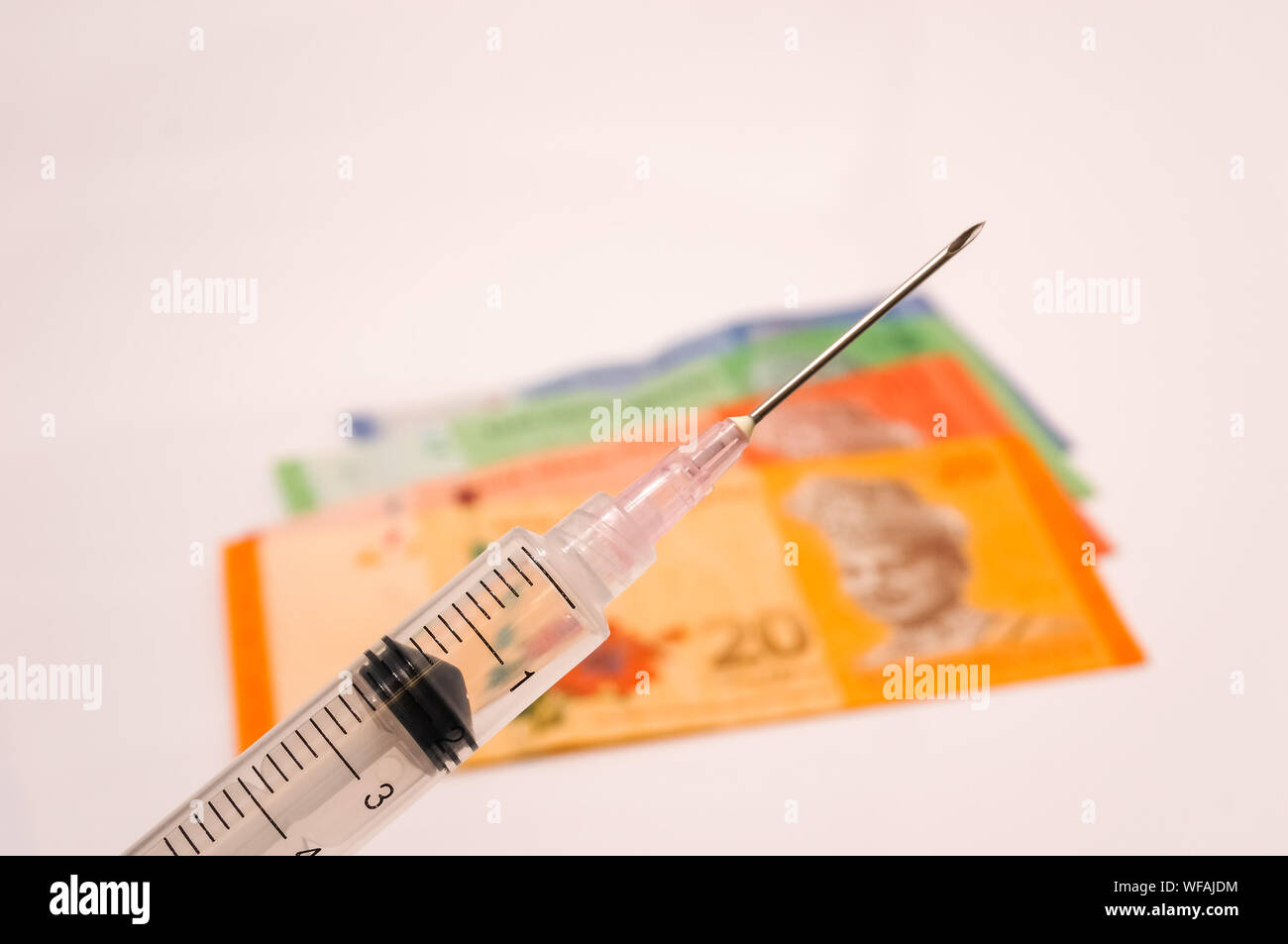 Currency injection hi-res stock photography and images - Alamy