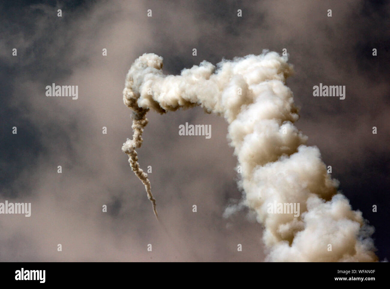 Smoke science space exploration space shuttle rocket hi-res stock ...