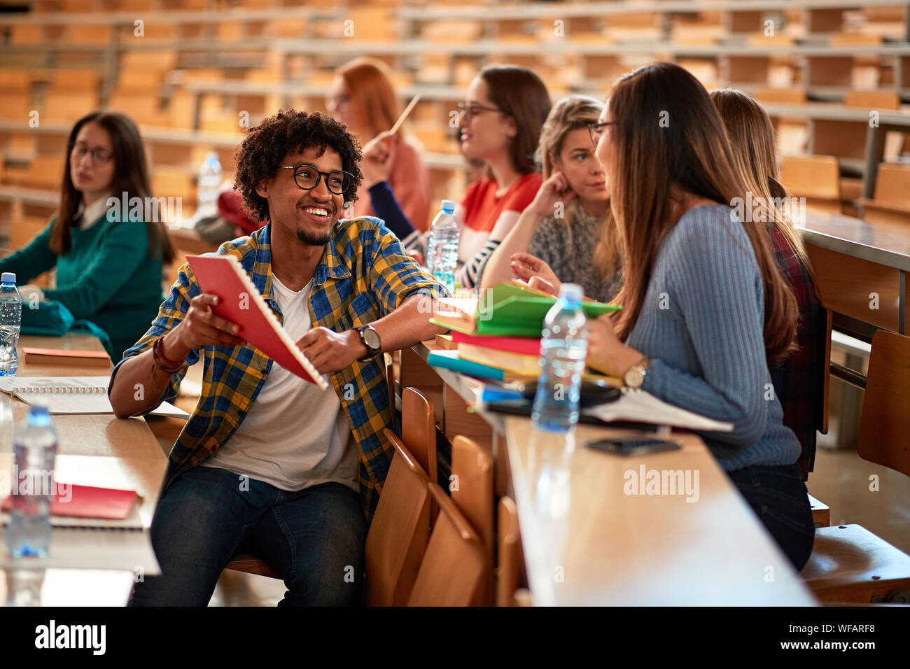 Diverse students campus hi-res stock photography and images - Alamy