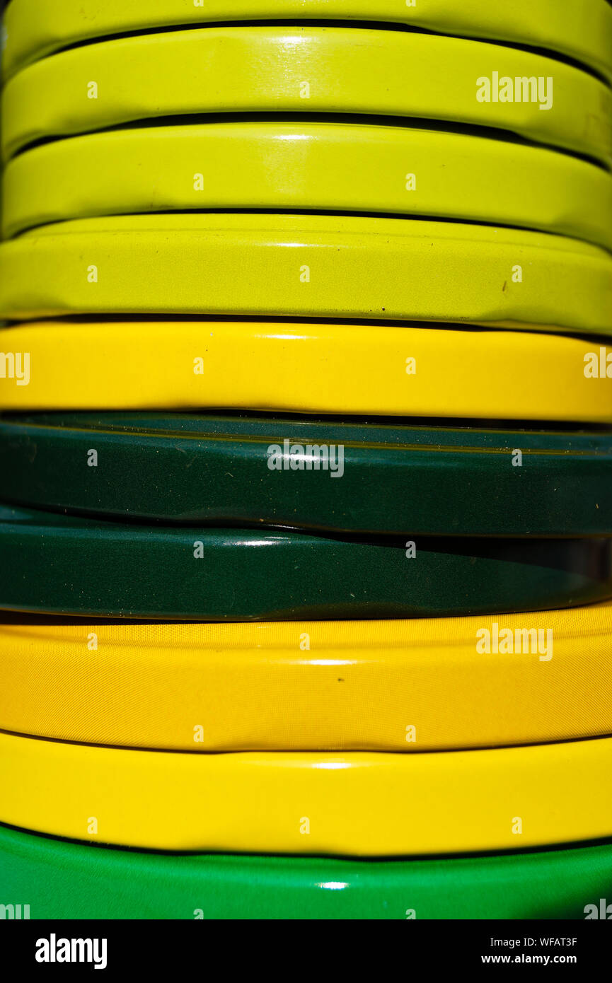 Stack of lids hi-res stock photography and images - Alamy