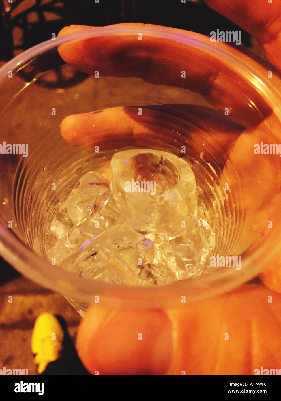 Hand Holding Ice Cubes High Resolution Stock Photography and Images - Alamy