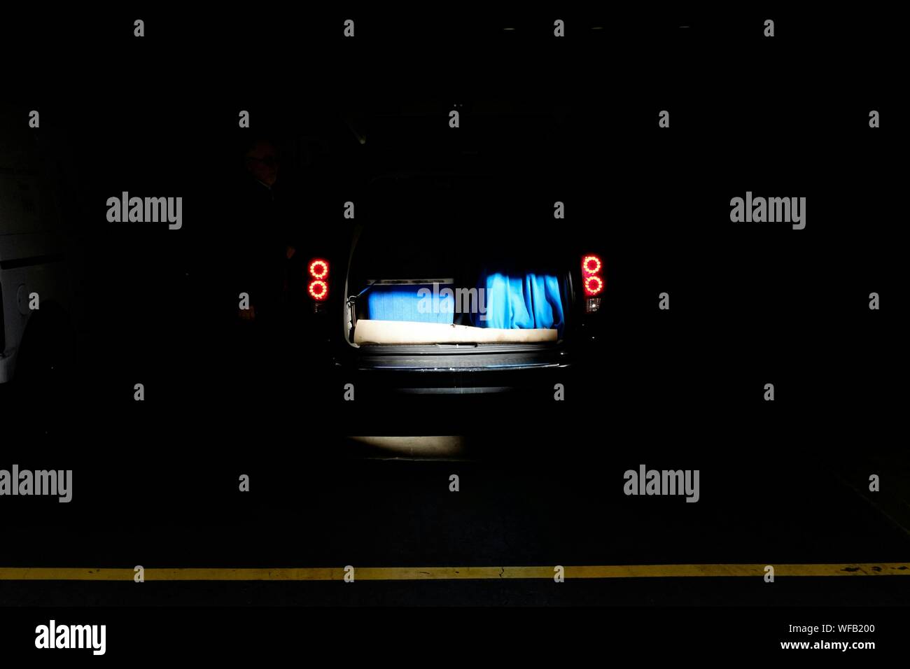 Car people open road hi-res stock photography and images - Alamy