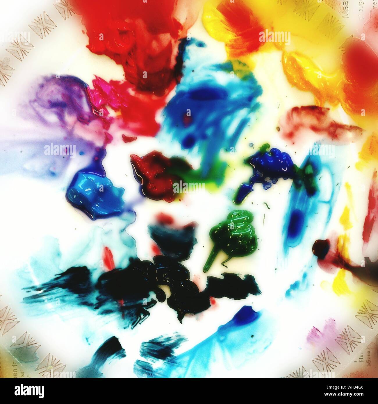 Oil multi hi-res stock photography and images - Alamy