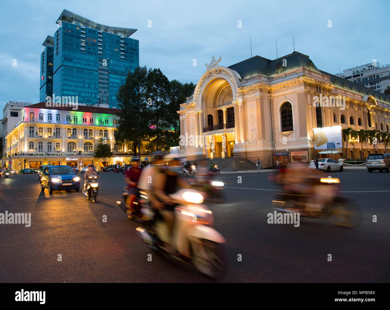 Vietnam park by opera house hi-res stock photography and images - Alamy
