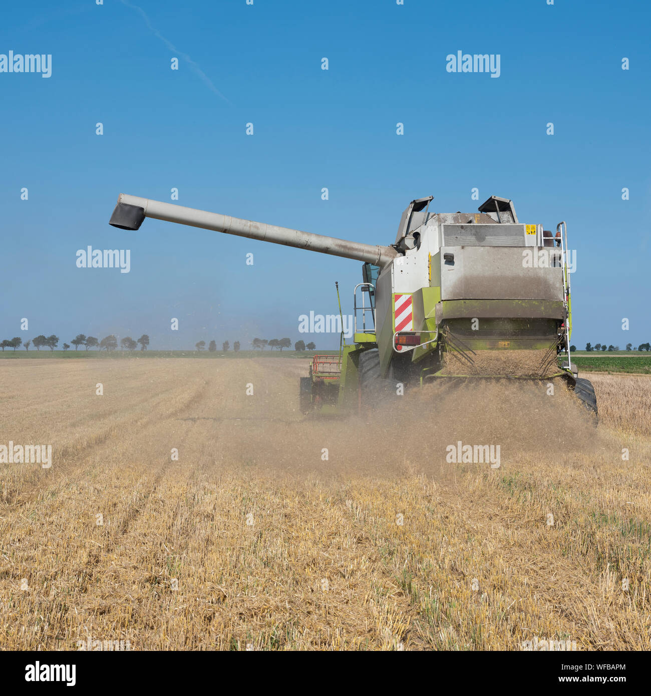 Agriculture barley cereal combine hi-res stock photography and images ...