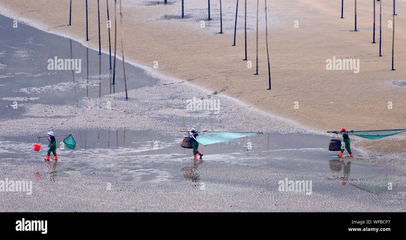 Bamboo nets hi-res stock photography and images - Alamy