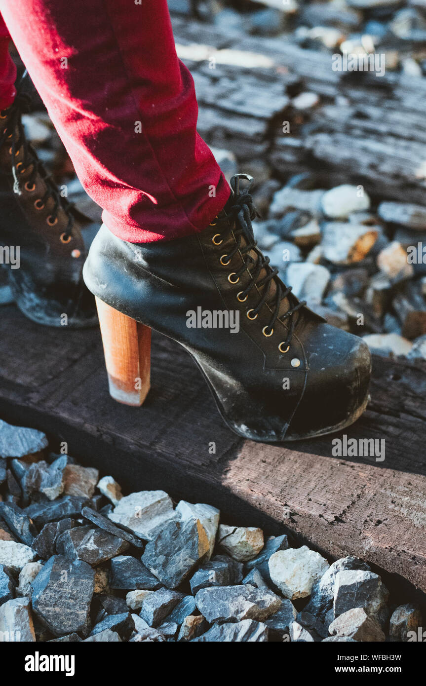 Leg tie hi-res stock photography and images - Alamy