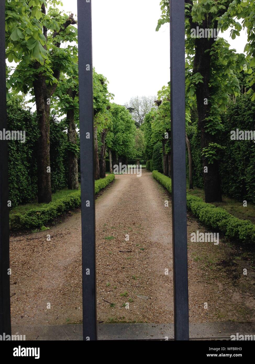 Footpath Through Gate High Resolution Stock Photography and Images - Alamy