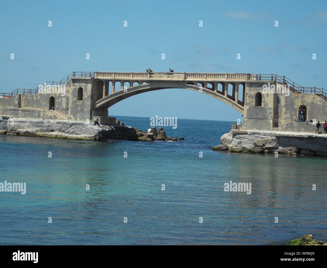 Blue water bridge hi-res stock photography and images - Alamy