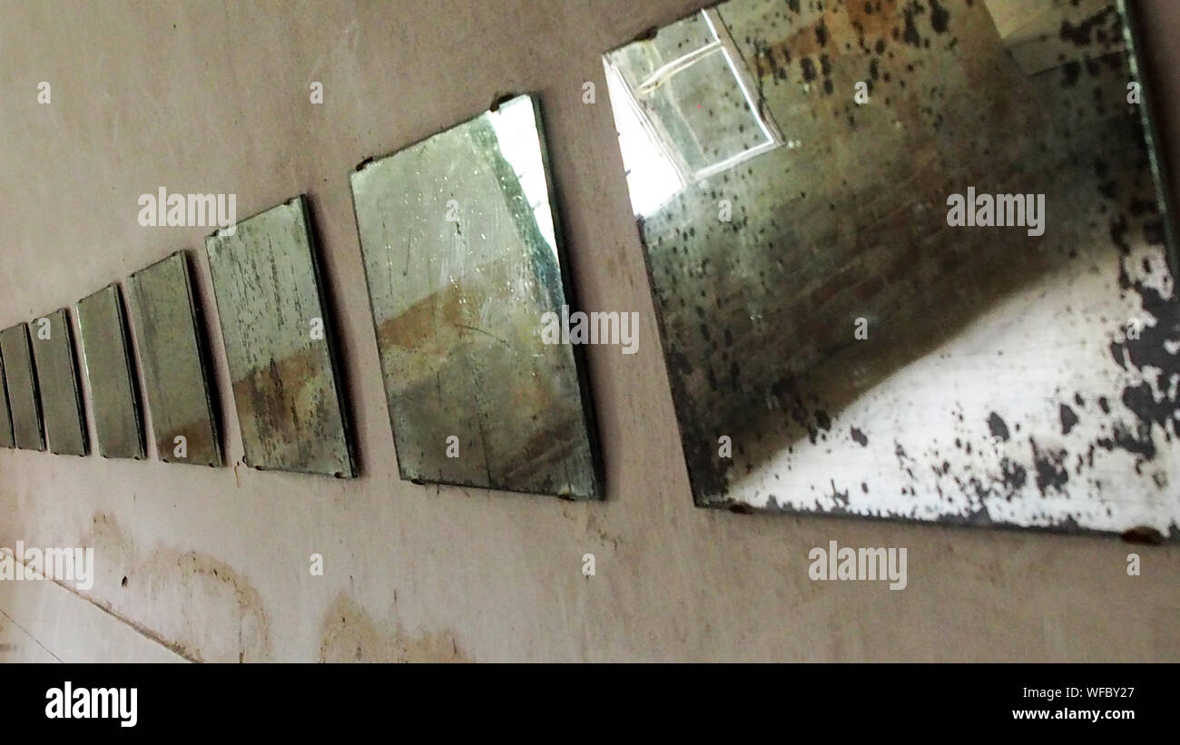 Old mirror in old house hi-res stock photography and images - Alamy