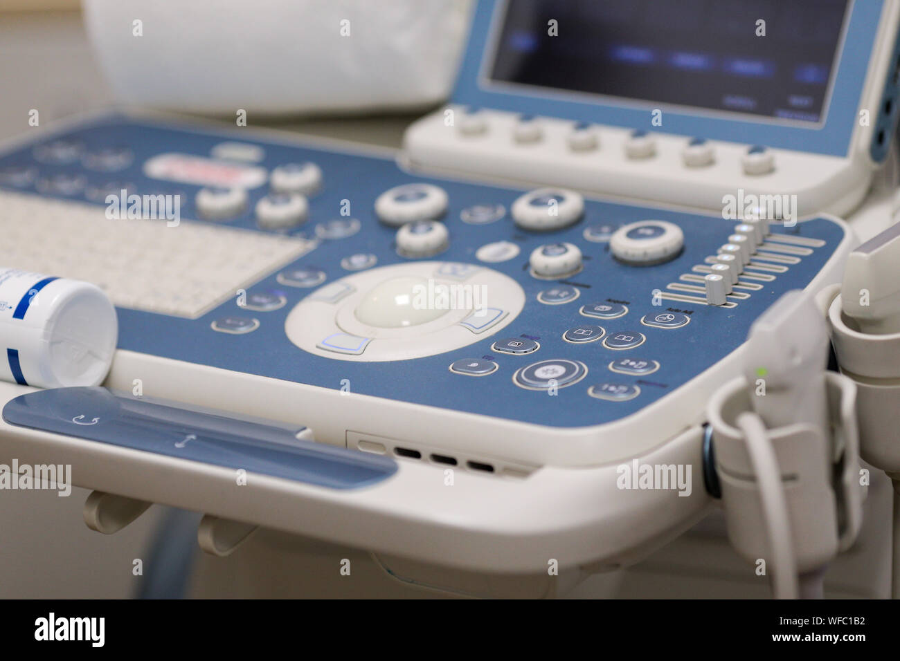 Ultrasound machine hi-res stock photography and images - Alamy