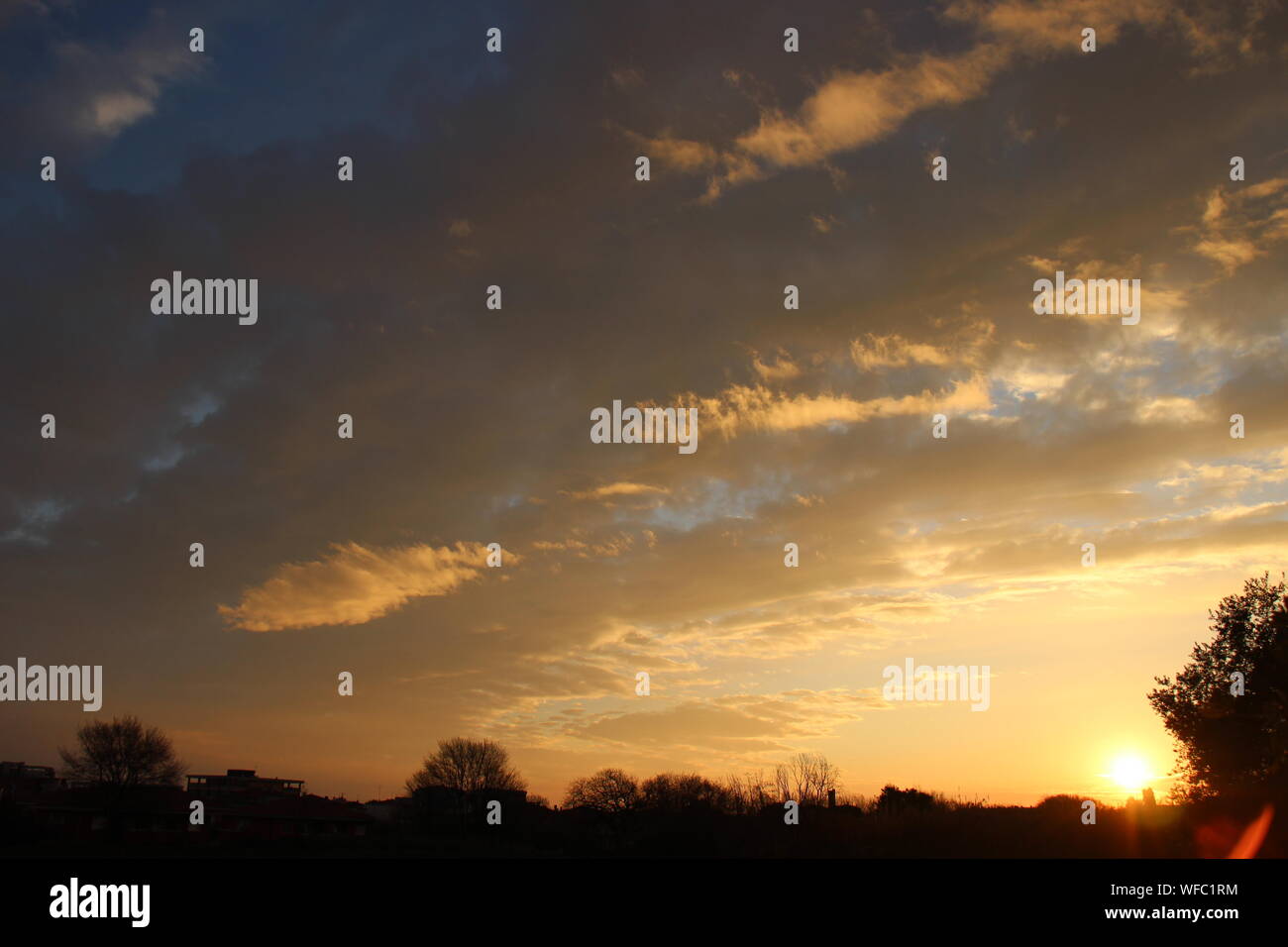 Luce del mattino hi-res stock photography and images - Alamy