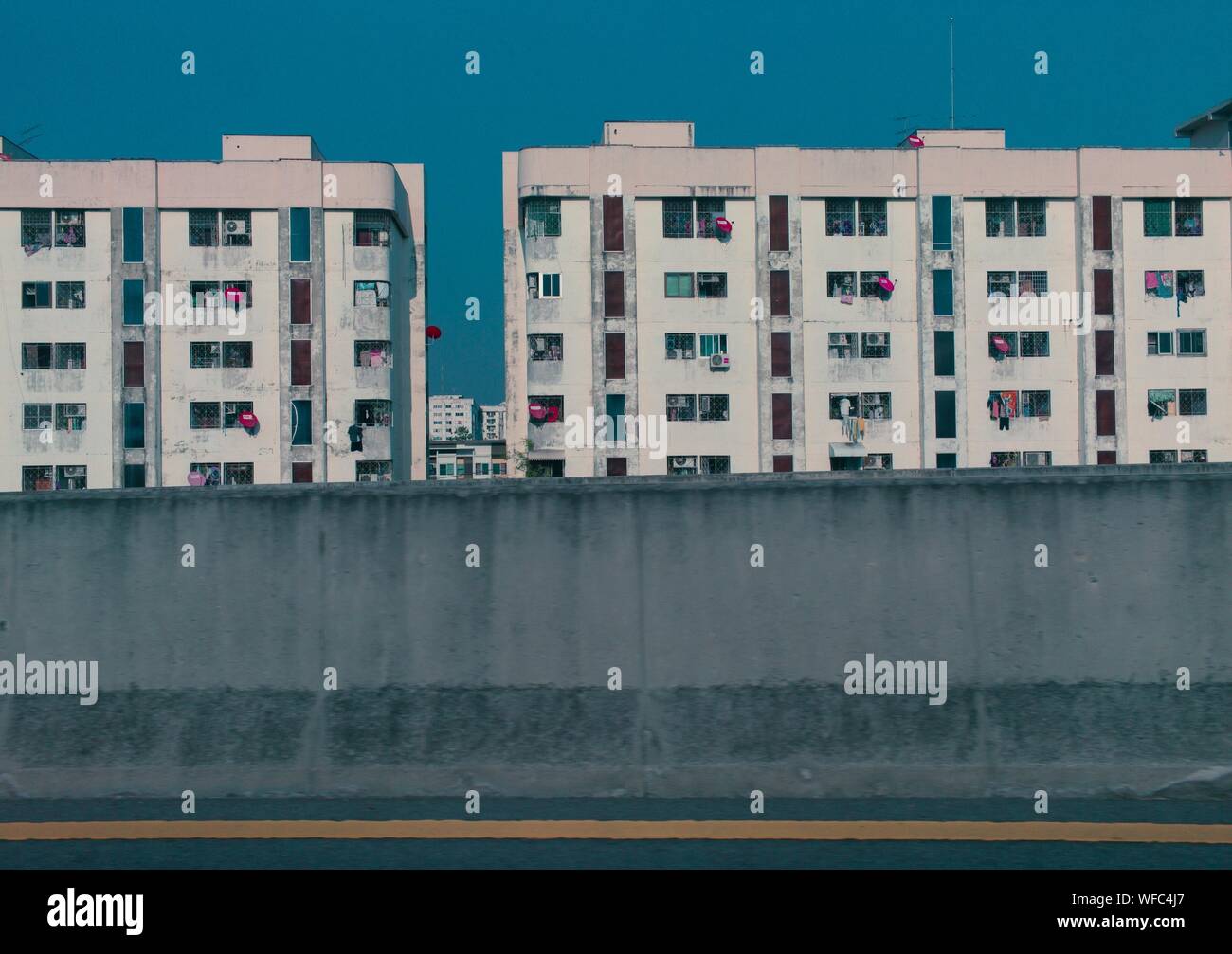 Divider wall hi-res stock photography and images - Alamy