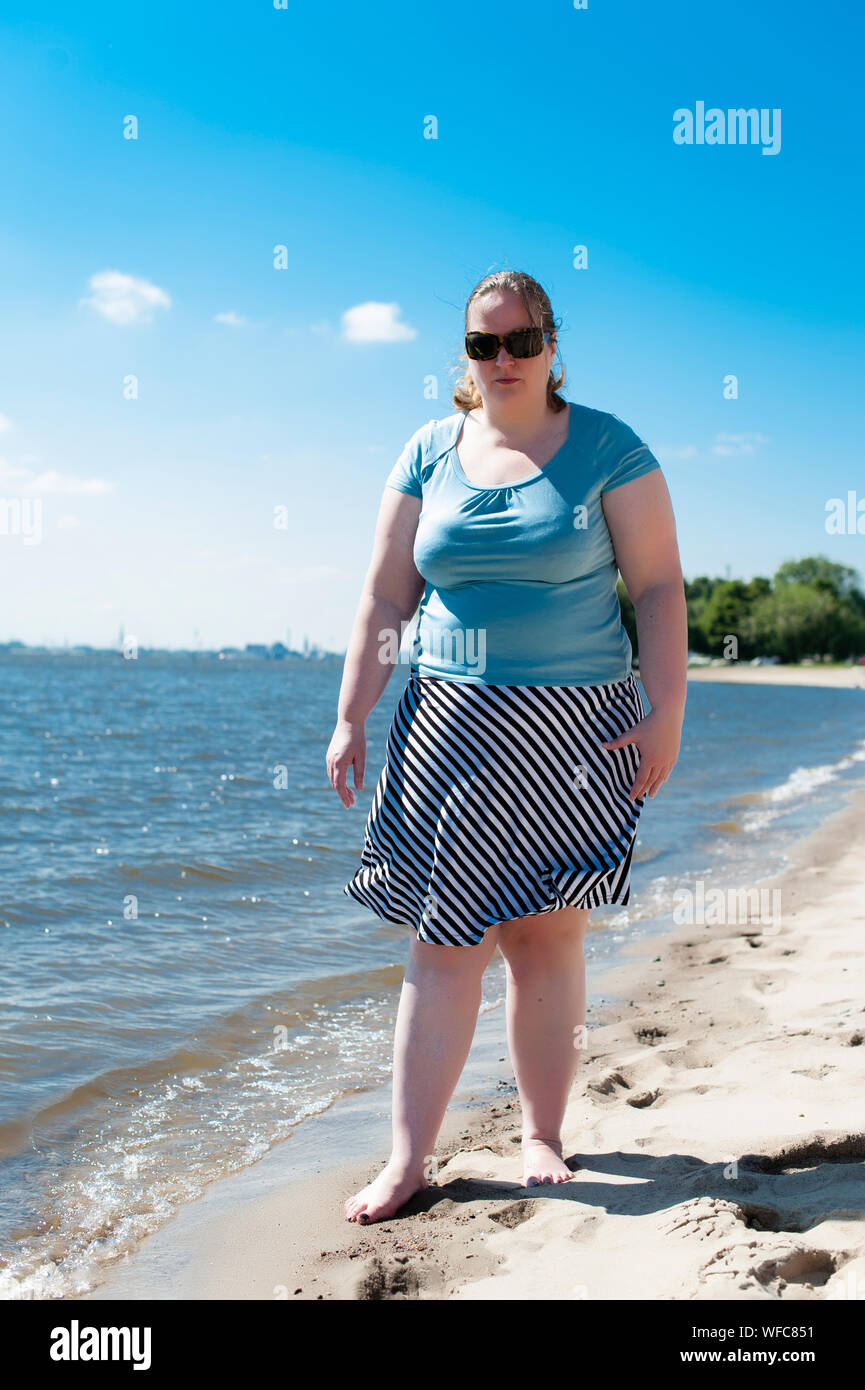Overweight women beach hi-res stock photography and images - Alamy