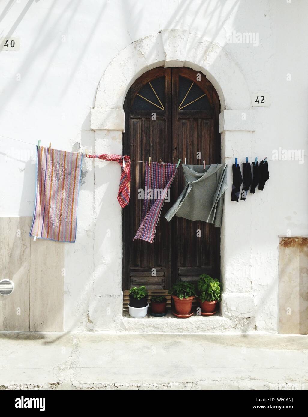 Closed clothes hi-res stock photography and images - Alamy