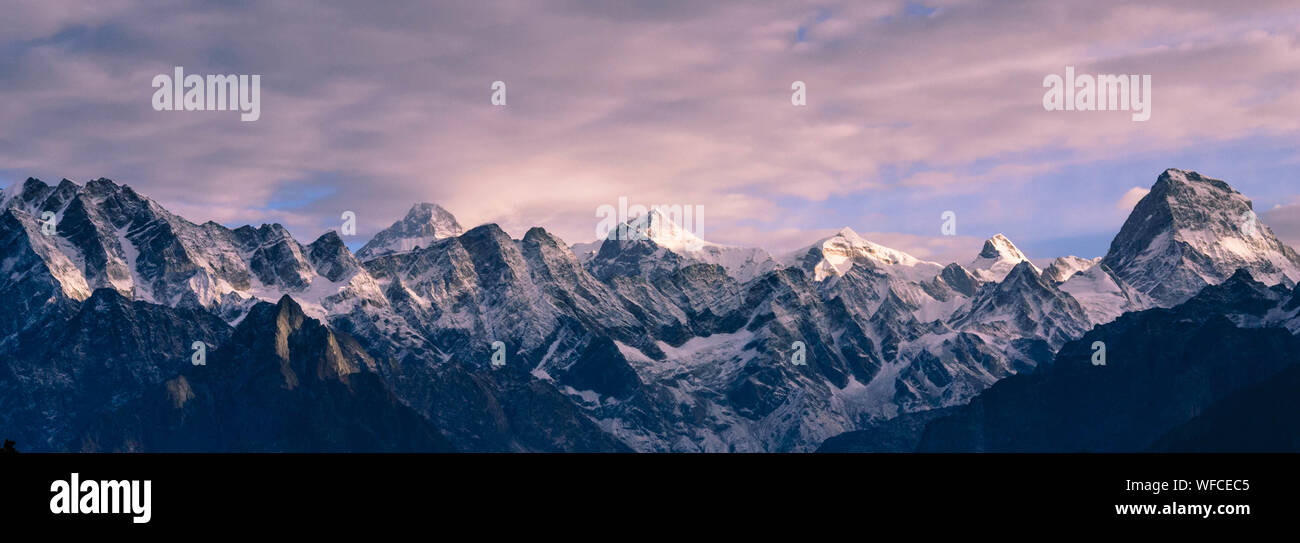 Panoramic himalayas hi-res stock photography and images - Alamy